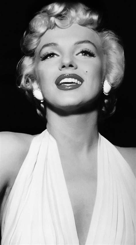 Pin By Steve Simcocks On Blonde Hair Styles Marilyn Monroe Portrait Marilyn Monroe Photos