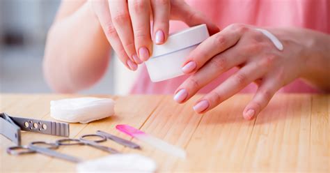 4 Best Dip Nail Kit Options To Use At Home Kayla Kingsberry