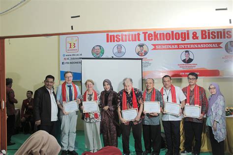 Sistem Pendeteksi Peringatan Dini Banjir Berbasis Internet Of Things Iot Menggunakan Arduino