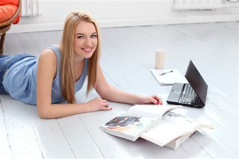 Hermosa Rubia Foto Gratis