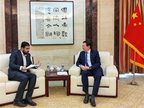 驻伊朗大使常华接受伊《外交官》杂志专访中华人民共和国外交部