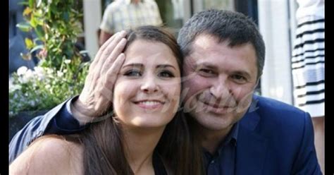 Дъщерята на Милен Цветков разтърсващо Обичам те тати Ето осиротелите деца на журналиста