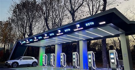 서초구 경부고속도로 양재ic 인근 전기 급속충전기 6대 설치