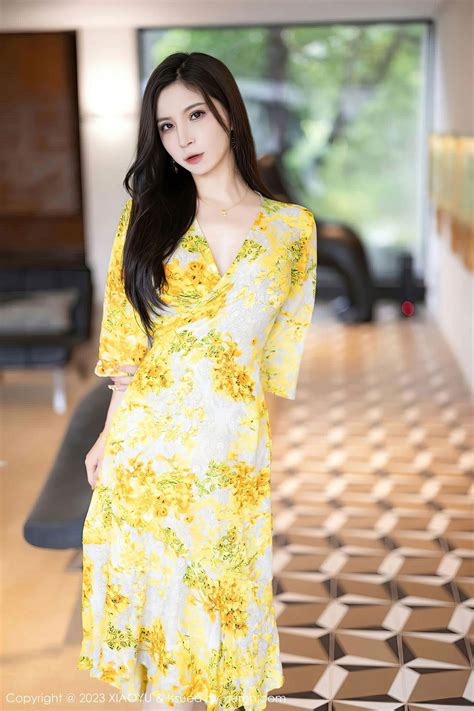 XIAOYU 语画界 2023 07 10 Vol 1066 小蛮妖 看妹图