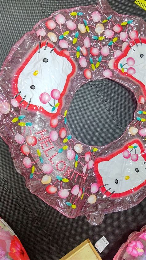 Yahooオークション ハローキティ さくらんぼ柄 100cm 浮き輪