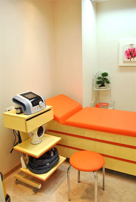 Д р Драгойска специалист по физикална терапия и обща медицина