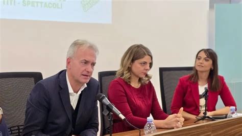 Regione Tra Eccellenze Enogastronomiche Soluzioni Al Precariato E