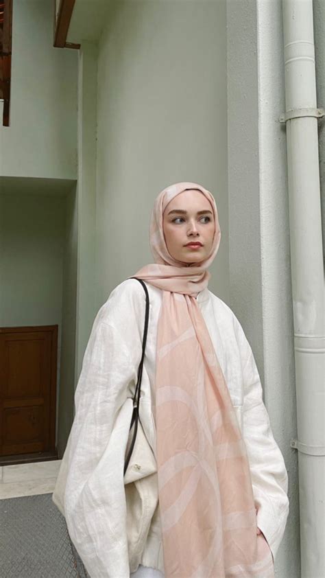 Pin By Lajimerve On Aaaa Fashion Hijab Fashion Hijab Tutorial