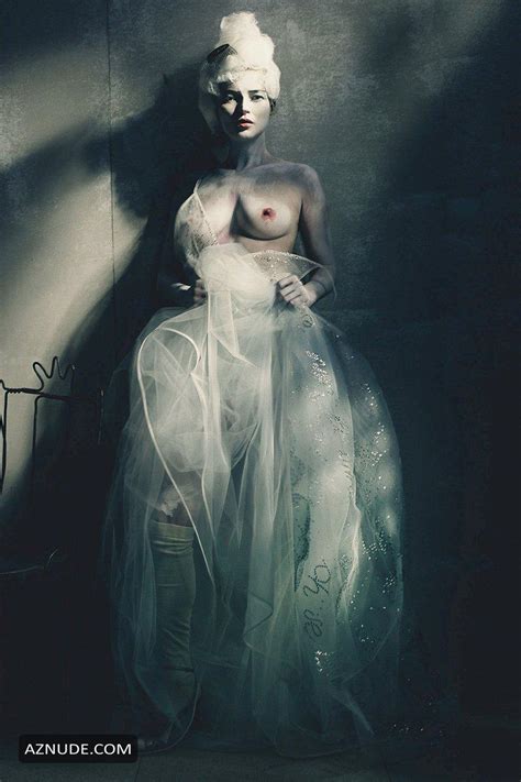 Kate Moss Topless For W Magazine Aznude
