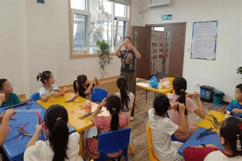新城区西一路街道尚朴社区开展扭扭棒创意手工课堂 辖区 作品 家长