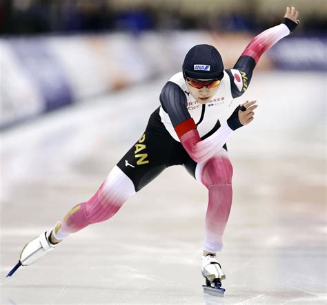 【スピードスケート】新濱立也、男子500m優勝 今季6戦全勝のストルツに競り勝つ スポーツ写真ニュース 日刊スポーツ