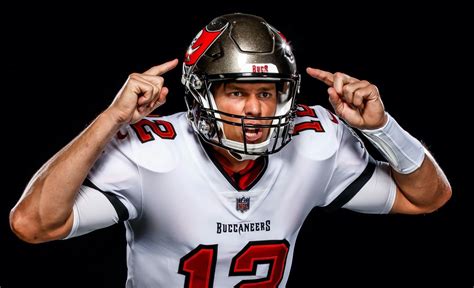 Yep Tom Brady In A Tampa Bay Buccaneers Jersey Looks Weird