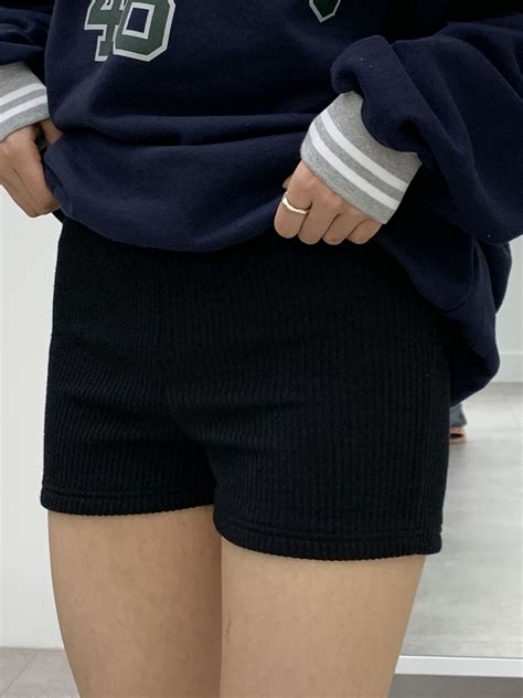 반인찌 직진🚀[초특가 마이크로쇼츠] 베이비 골지 니트 마이크로 숏팬츠 2colors