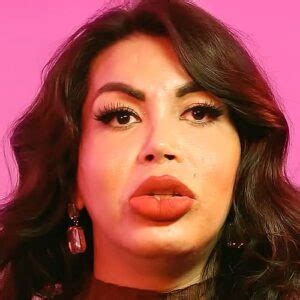 Biografía de Vanessa Labios 4K Edad novios oficinas antes