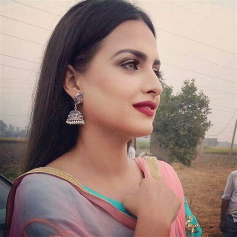 Nav Jivan Beauty Trending Outfits Model