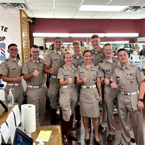 Jet Jet Tomlinson • Instagram Photos And Videos