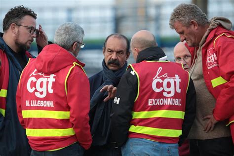 Pénurie de carburants le conflit va t il sétendre Vers une grève interprofessionnelle la