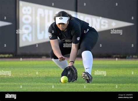 Georgias Jaiden Fields 3 Warms Up Before An Ncaa College Softball