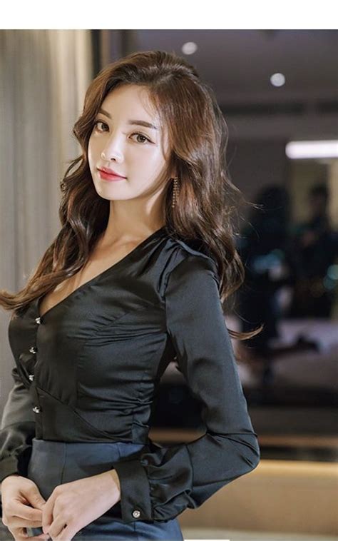 Pin En Asian Beauty Model Mujeres Asiáticas Hermosas Estilo Casual