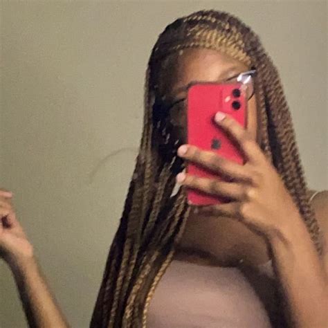 Itsslou • Threads Say More