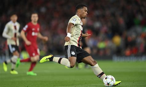 Arsenal Plot Summer Swoop For Ajax Defender Jurrien Timber