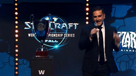Serral Vs Reynor Zvz Wcs Fall世界盃聯賽 秋季巡迴賽 決賽 Youtube