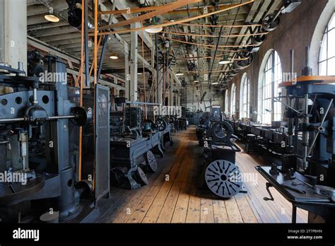 Heavy Machine Shop Inside The Main Laboratory Building Thomas Edison National Historical Park
