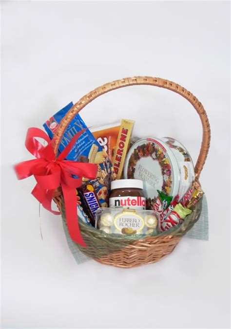 Кошница Сладки сънища цена 79 лв Кошници с плодове и подаръци за офиса и дома