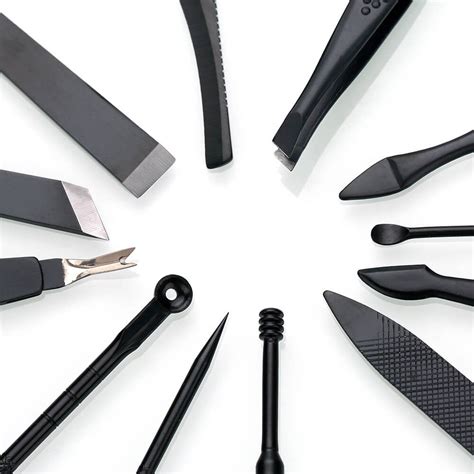 Набор для маникюра из 18 инструментов в футляре бархат с черным Купить в интернет магазине Лоу