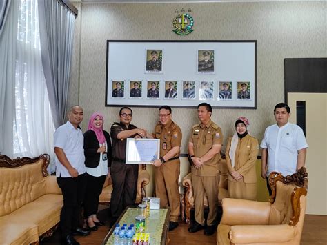Kejari Palembang Raih Penghargaan Kinerja Dari Dinas PUPR TABLOID DESA