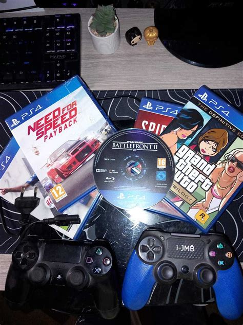 PlayStation 4 1000GB 2 джойстика и 4 игри гр. Петрич • OLX.bg