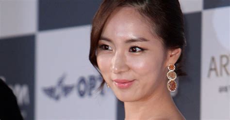 배소은 시사회 노출과거 제2의 오인혜 누드 드레스 새삼 화제