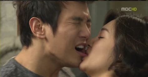 폭풍의 연인 환희 차수연 키스신에 시청자 가족이랑 민망해