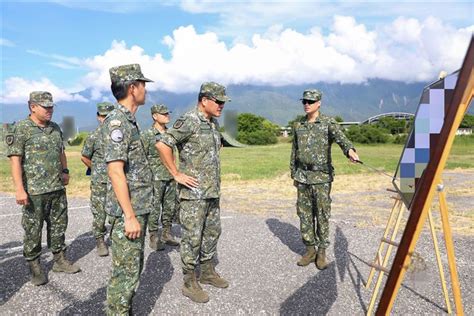 第2作戰區指揮官視導空軍所屬東部駐軍 軍聞 第2作戰區指揮官視導空軍所屬東部駐軍 青年日報