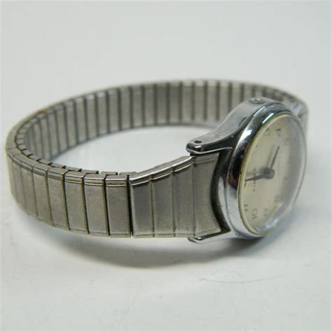 Nice Vintage Timex Watch Wristwatch Unique Push Button Time Setter Watchcharts Marketplace