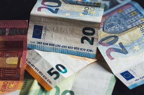 Inflação Da Zona Do Euro Atinge 89 A Máxima Da História