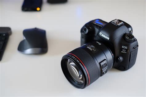 Canon EF 85mm f/1.4L IS Review: Fast and Steady Wins the Race | Digital ...
