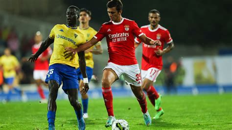 Benfica visita Estoril Praia para a Taça em busca de º jogo sem perder Observador