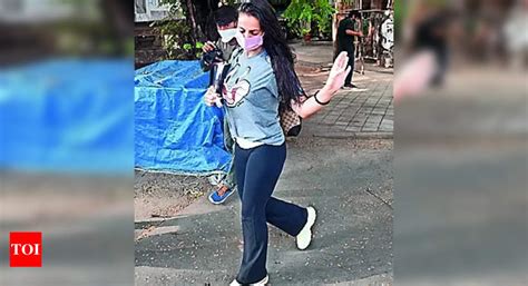 Court Court Imposes 1k Cost On Ameesha Patel In Cheating Case Ranchi