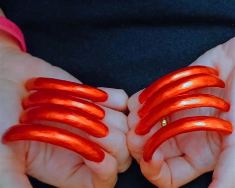 Pin By Hippo On Rychlé Uložení Curved Nails Nails Only Unique Acrylic Nails