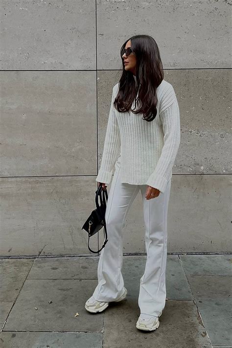 Asymmetric Knitted Rib Sweater Offwhite Na Kd