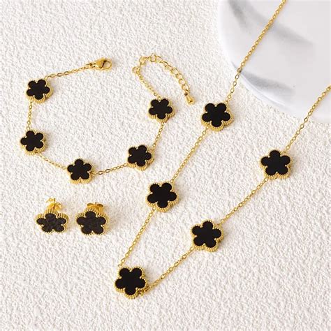 3pcs 18k Gold Plated Five Leaf Flower Necklace Earrings Bracelet