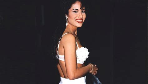 COMO LA FLOR Selena LETRAS