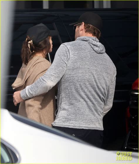 Chris Pratt Katherine Schwarzenegger Lock Lips In Cute Pda Photo Chris Pratt