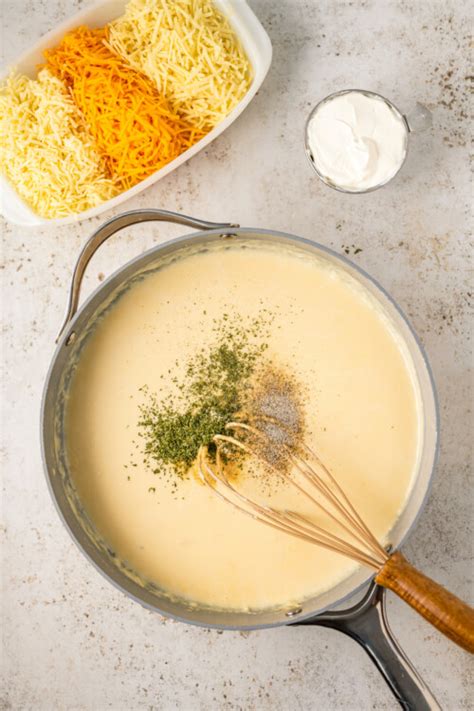 Million Dollar Mac And Cheese Casserole Recipe The Novice Chef
