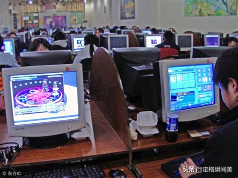 网吧 一位80后人的回忆 聊天打游戏 最期待网友见面谈成朋友 搜狐大视野 搜狐新闻