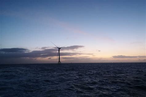 Chinas 2000 Tonne Wind Turbine Installation Vessel Enters Service
