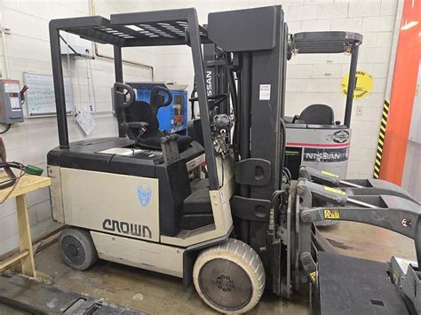 Used Crown Electric Clamp Forklift With Cascade Clamp For Sale In Las