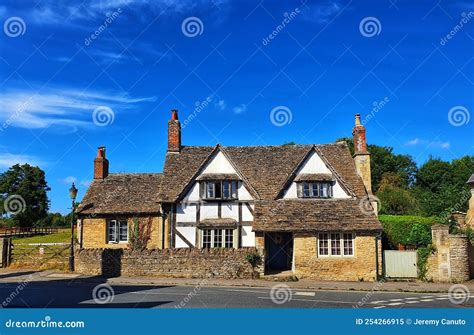 English Cottage Lacock Wiltshire Stock Image Image Of Facade House
