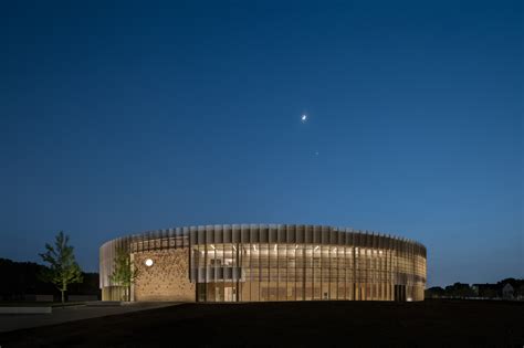 Gallery Of Chicago Park District Headquarters And Fieldhouse John